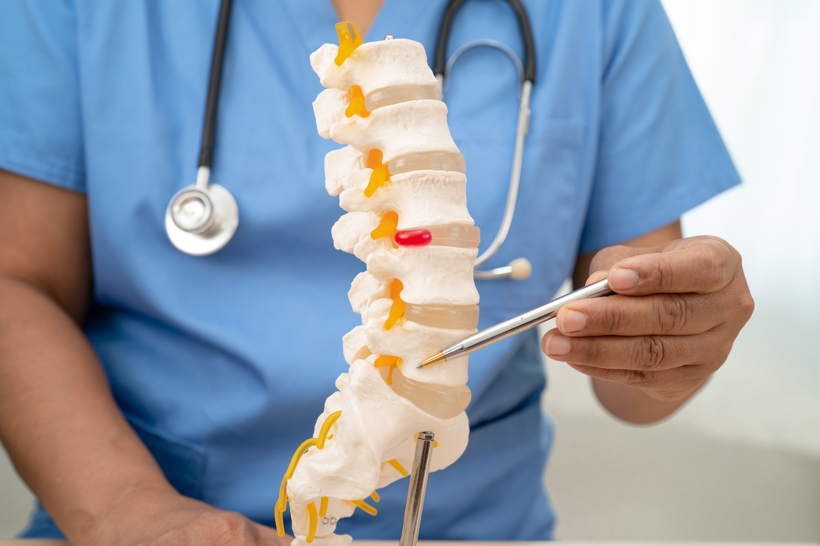Come alleviare i dolori di sciatica con la chiropratica
